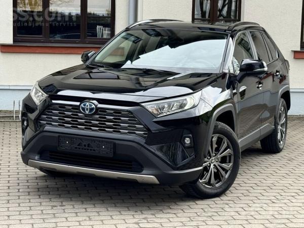 Melns Toyota RAV4 2022 Jelgava, ar dzinēja tilpumu 2.50 L un nobraukumu 137 tūkst. km par 25800 €, foto 1 vietnē AUTOMOTO.COM.LV
