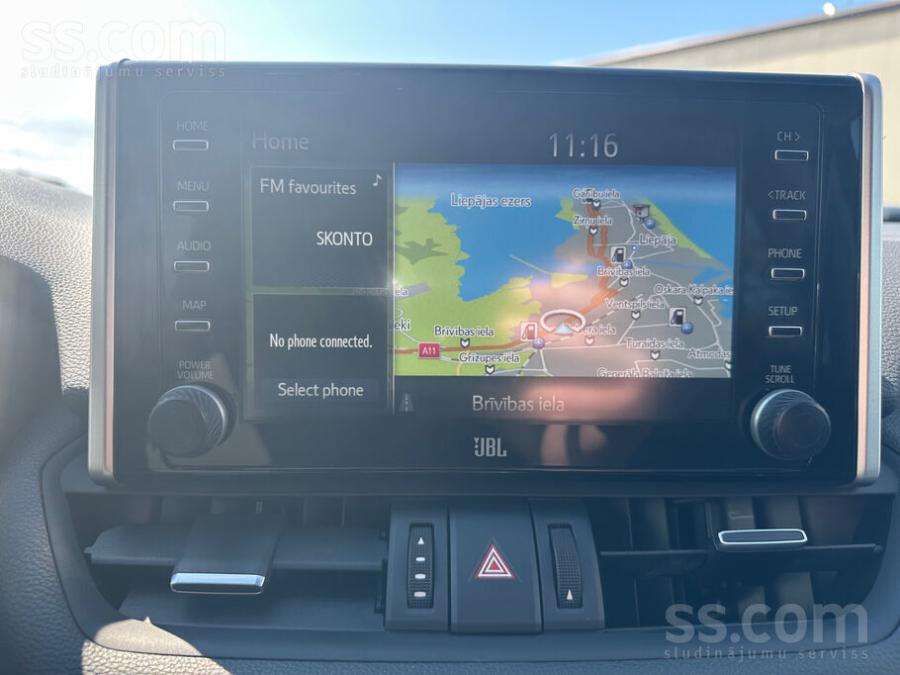 Black Toyota RAV4 2022 in Liepaja, with an engine capacity of 2.50 L and mileage of 128 thousand km for 31900 €, photo 15 on AUTOMOTO.COM.LV