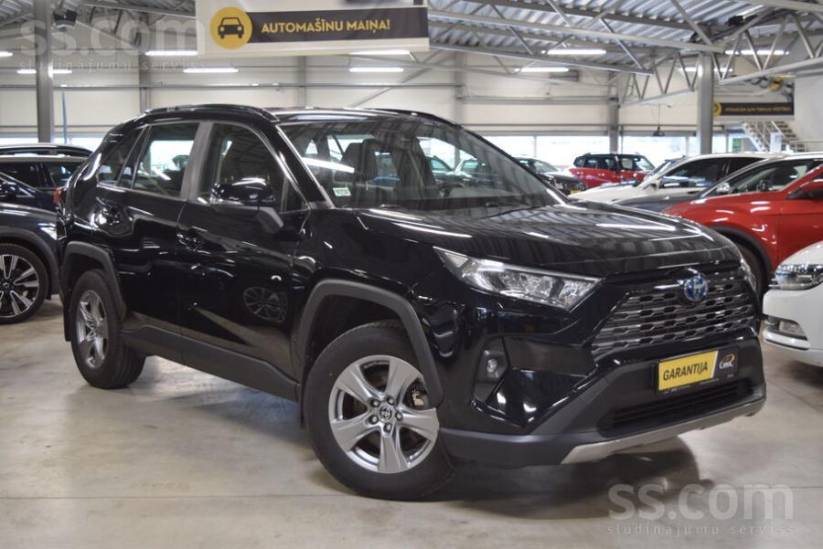 Melns Toyota RAV4 2022 Rīga, ar dzinēja tilpumu 2.50 L un nobraukumu 81 tūkst. km par 28900 €, foto 1 vietnē AUTOMOTO.COM.LV