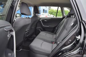 Melns Toyota RAV4 2022 Rīga, ar dzinēja tilpumu 2.50 L un nobraukumu 81 tūkst. km par 28900 €, foto 13 vietnē AUTOMOTO.COM.LV