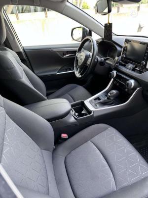 Melns Toyota RAV4 2022 Viļņa, ar dzinēja tilpumu 2.49 L un nobraukumu 75 tūkst. km par 29500 €, foto 12 vietnē AUTOMOTO.COM.LV