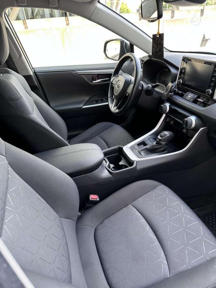 Melns Toyota RAV4 2022 Viļņa, ar dzinēja tilpumu 2.49 L un nobraukumu 75 tūkst. km par 29500 €, foto 12 vietnē AUTOMOTO.COM.LV