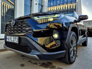 Black Toyota RAV4 2022 in Vilnius, with an engine capacity of 2.49 L and mileage of 166 thousand km for 25000 €, photo 17 on AUTOMOTO.COM.LV