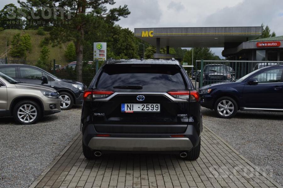Melns Toyota RAV4 2022 Tukums, ar dzinēja tilpumu 2.50 L un nobraukumu 42 tūkst. km par 31995 €, foto 6 vietnē AUTOMOTO.COM.LV