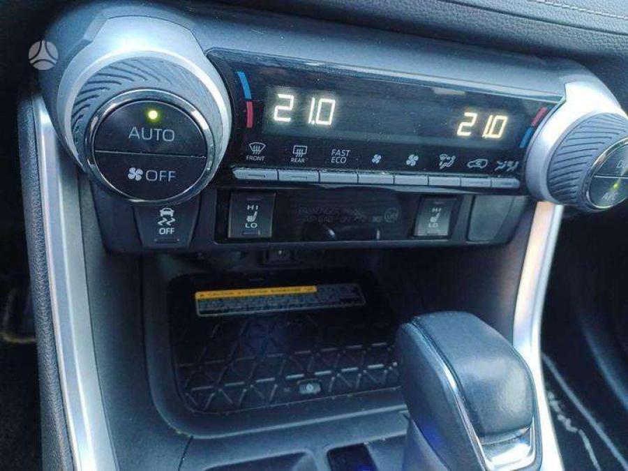 Черный Тойота РАВ 4 2022 в Вильнюс, объемом двигателя 2.49 л и пробегом 160 тыс. км за 30990 €, фото 18 на AUTOMOTO.COM.LV