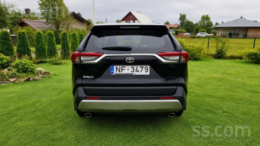 Melns Toyota RAV4 2022 Rīga, ar dzinēja tilpumu 2.00 L un nobraukumu 76 tūkst. km par 26990 €, foto 8 vietnē AUTOMOTO.COM.LV