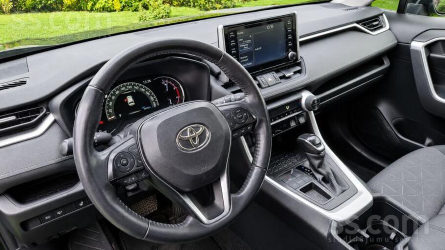 Melns Toyota RAV4 2022 Rīga, ar dzinēja tilpumu 2.00 L un nobraukumu 76 tūkst. km par 26990 €, foto 11 vietnē AUTOMOTO.COM.LV