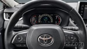 Melns Toyota RAV4 2022 Rīga, ar dzinēja tilpumu 2.00 L un nobraukumu 76 tūkst. km par 26990 €, foto 12 vietnē AUTOMOTO.COM.LV