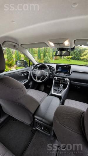 Melns Toyota RAV4 2022 Rīga, ar dzinēja tilpumu 2.00 L un nobraukumu 76 tūkst. km par 26990 €, foto 15 vietnē AUTOMOTO.COM.LV
