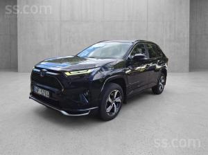 Melns Toyota RAV4 2022 Rīga, ar dzinēja tilpumu 2.50 L un nobraukumu 132 tūkst. km par 28100 €, foto 1 vietnē AUTOMOTO.COM.LV