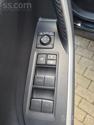 Black Toyota RAV4 2022 in Riga, with an engine capacity of 2.50 L and mileage of 132 thousand km for 28100 €, photo 10 on AUTOMOTO.COM.LV