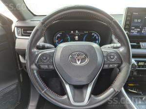 Black Toyota RAV4 2022 in Riga, with an engine capacity of 2.50 L and mileage of 132 thousand km for 28100 €, photo 13 on AUTOMOTO.COM.LV