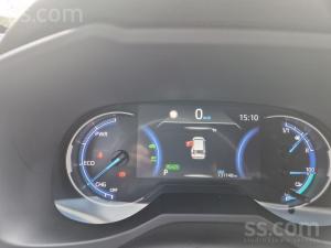 Black Toyota RAV4 2022 in Riga, with an engine capacity of 2.50 L and mileage of 132 thousand km for 28100 €, photo 14 on AUTOMOTO.COM.LV