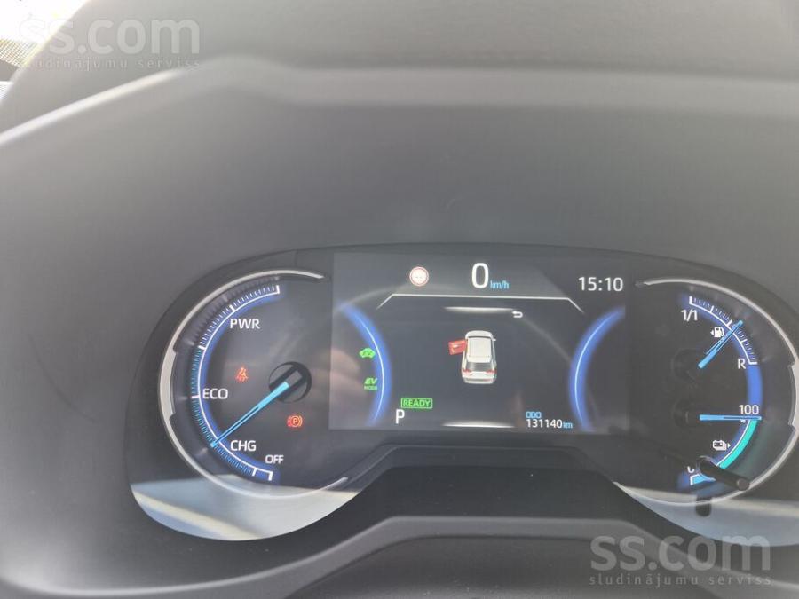 Black Toyota RAV4 2022 in Riga, with an engine capacity of 2.50 L and mileage of 132 thousand km for 28100 €, photo 14 on AUTOMOTO.COM.LV