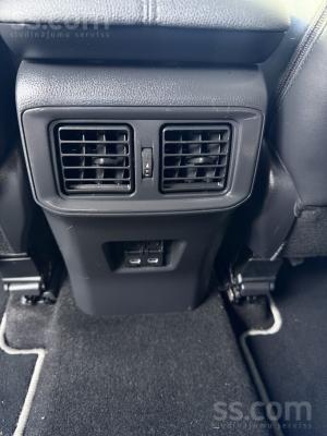 Black Toyota RAV4 2022 in Riga, with an engine capacity of 2.50 L and mileage of 34 thousand km for 34990 €, photo 15 on AUTOMOTO.COM.LV