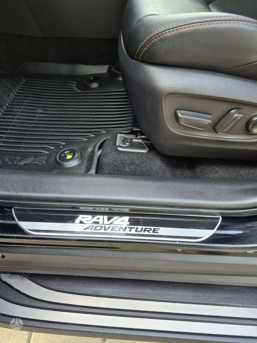 Melns Toyota RAV4 2022 Šauļi, ar dzinēja tilpumu 0.00 L un nobraukumu 274 tūkst. km par 22200 €, foto 15 vietnē AUTOMOTO.COM.LV