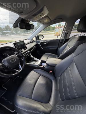 Melns Toyota RAV4 2022 Rīga, ar dzinēja tilpumu 2.50 L un nobraukumu 34 tūkst. km par 33000 €, foto 10 vietnē AUTOMOTO.COM.LV