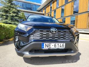 Melns Toyota RAV4 2022 Rīga, ar dzinēja tilpumu 2.00 L un nobraukumu 24 tūkst. km par 32000 €, foto 5 vietnē AUTOMOTO.COM.LV