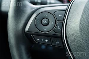 Black Toyota RAV4 2022 in Riga, with an engine capacity of 2.00 L and mileage of 57 thousand km for 24500 €, photo 27 on AUTOMOTO.COM.LV