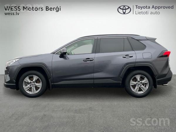 Melns Toyota RAV4 2022 Rīga, ar dzinēja tilpumu 2.00 L un nobraukumu 102 tūkst. km par 25490 €, foto 4 vietnē AUTOMOTO.COM.LV