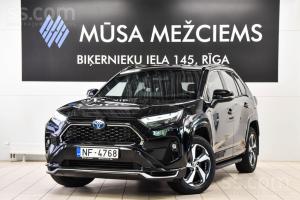 Black Toyota RAV4 2022 in Riga, with an engine capacity of 2.50 L and mileage of 83 thousand km for 31490 €, photo 1 on AUTOMOTO.COM.LV