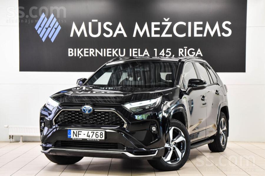 Melns Toyota RAV4 2022 Rīga, ar dzinēja tilpumu 2.50 L un nobraukumu 83 tūkst. km par 31490 €, foto 1 vietnē AUTOMOTO.COM.LV