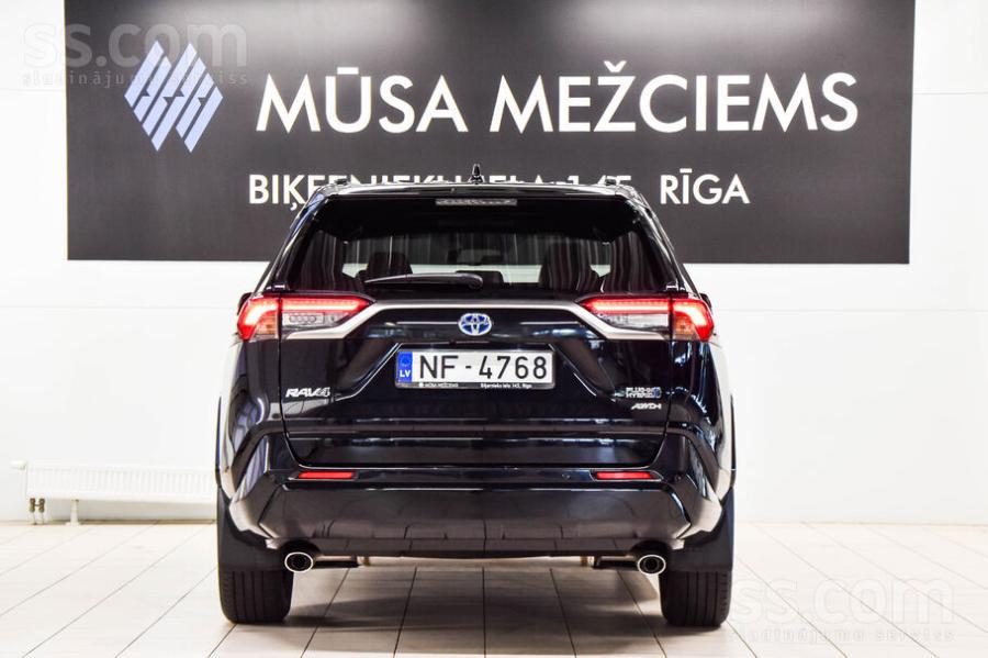 Melns Toyota RAV4 2022 Rīga, ar dzinēja tilpumu 2.50 L un nobraukumu 83 tūkst. km par 31490 €, foto 8 vietnē AUTOMOTO.COM.LV