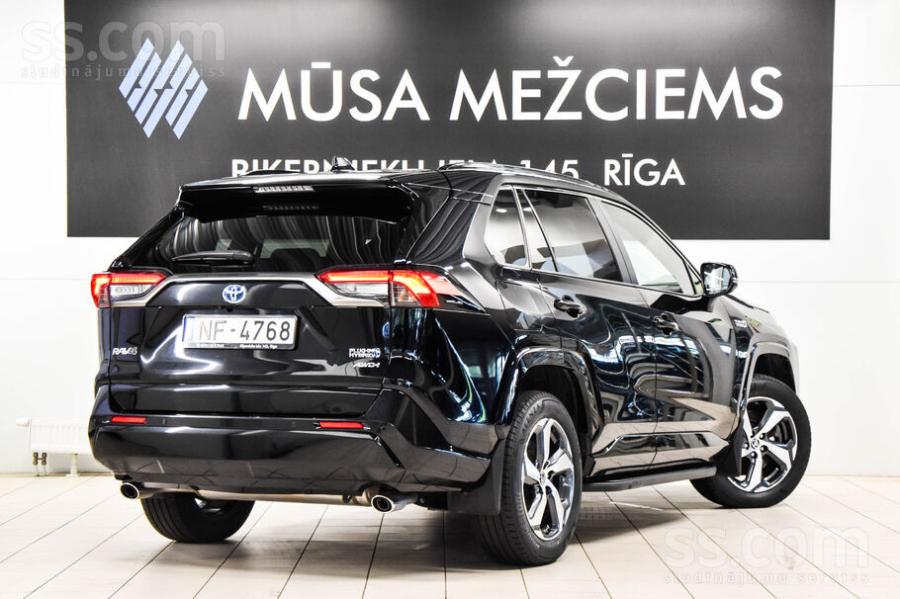 Melns Toyota RAV4 2022 Rīga, ar dzinēja tilpumu 2.50 L un nobraukumu 83 tūkst. km par 31490 €, foto 9 vietnē AUTOMOTO.COM.LV