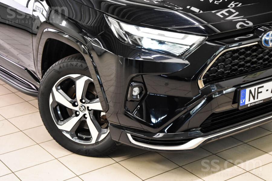 Melns Toyota RAV4 2022 Rīga, ar dzinēja tilpumu 2.50 L un nobraukumu 83 tūkst. km par 31490 €, foto 10 vietnē AUTOMOTO.COM.LV
