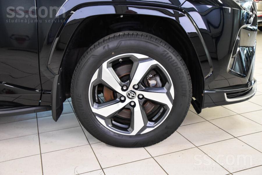 Melns Toyota RAV4 2022 Rīga, ar dzinēja tilpumu 2.50 L un nobraukumu 83 tūkst. km par 31490 €, foto 12 vietnē AUTOMOTO.COM.LV
