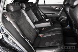 Melns Toyota RAV4 2022 Rīga, ar dzinēja tilpumu 2.50 L un nobraukumu 83 tūkst. km par 31490 €, foto 18 vietnē AUTOMOTO.COM.LV
