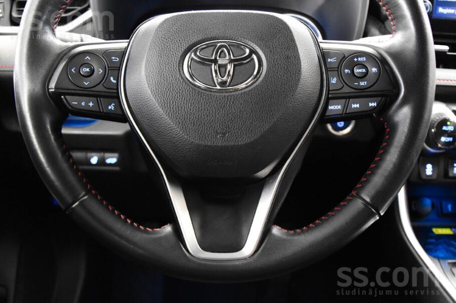Melns Toyota RAV4 2022 Rīga, ar dzinēja tilpumu 2.50 L un nobraukumu 83 tūkst. km par 31490 €, foto 22 vietnē AUTOMOTO.COM.LV