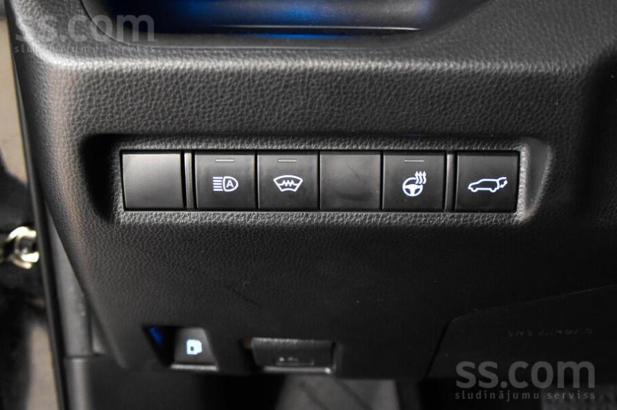 Melns Toyota RAV4 2022 Rīga, ar dzinēja tilpumu 2.50 L un nobraukumu 83 tūkst. km par 31490 €, foto 26 vietnē AUTOMOTO.COM.LV