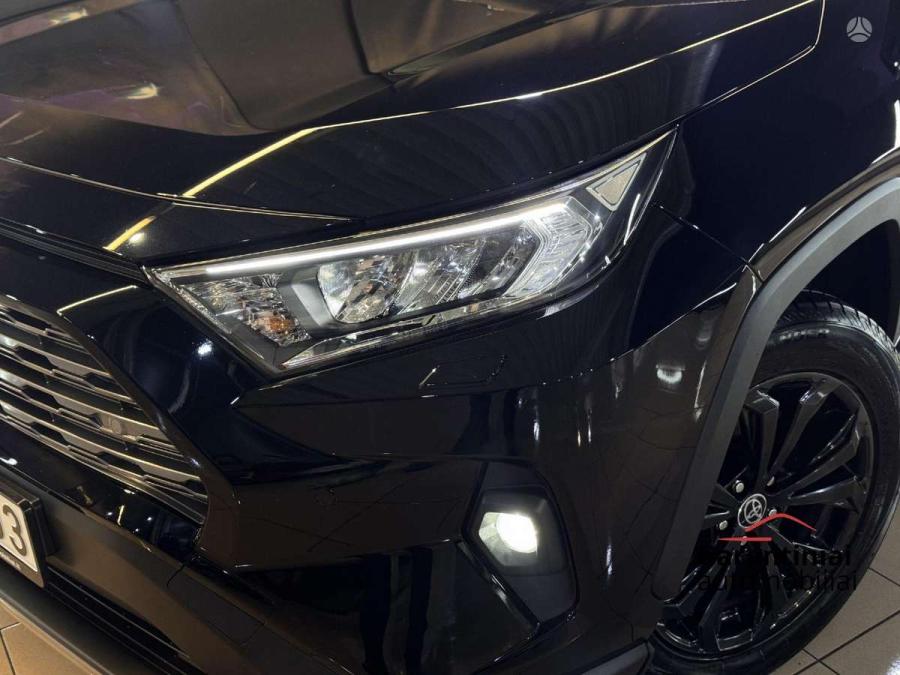 Melns Toyota RAV4 2023 Viļņa, ar dzinēja tilpumu 1.99 L un nobraukumu 61 tūkst. km par 29500 €, foto 5 vietnē AUTOMOTO.COM.LV