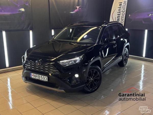 Black Toyota RAV4 2023 in Avizieniai, with an engine capacity of 2.00 L and mileage of 61 thousand km for 29500 €, photo 1 on AUTOMOTO.COM.LV