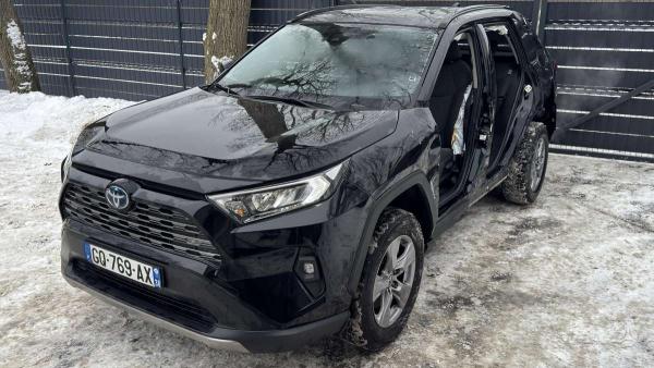 Melns Toyota RAV4 2023 Jonava, ar dzinēja tilpumu 2.49 L un nobraukumu 40 tūkst. km par 20750 €, foto 3 vietnē AUTOMOTO.COM.LV
