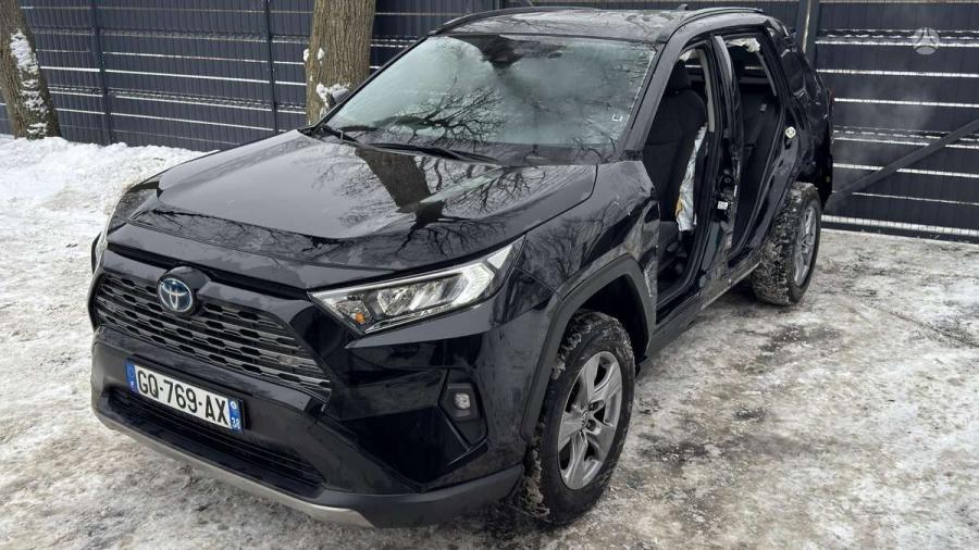 Melns Toyota RAV4 2023 Jonava, ar dzinēja tilpumu 2.50 L un nobraukumu 44 tūkst. km par 19650 €, foto 13 vietnē AUTOMOTO.COM.LV