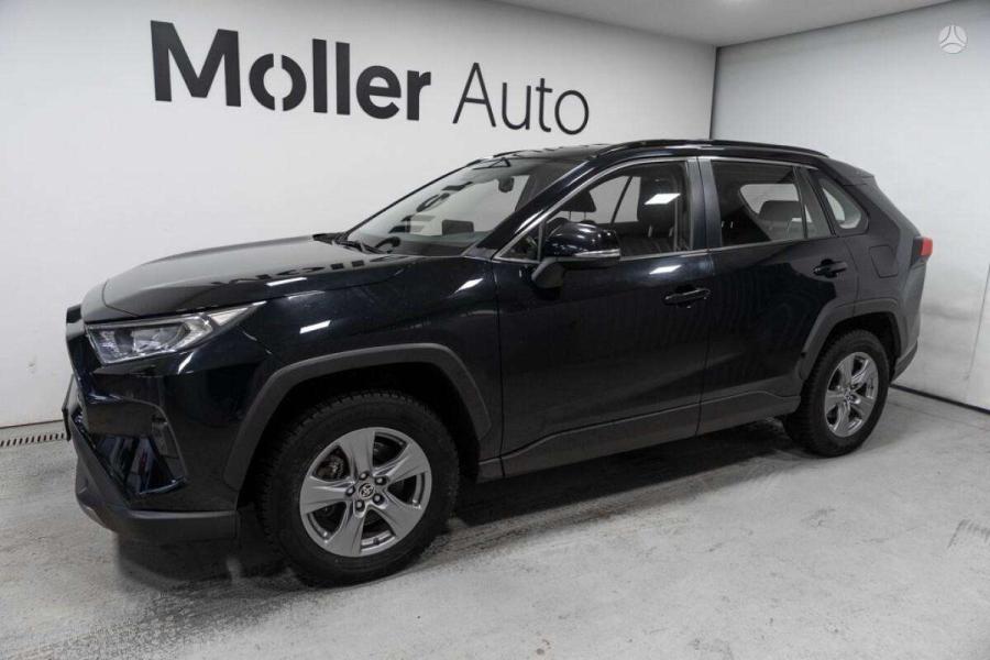 Melns Toyota RAV4 2023 Viļņa, ar dzinēja tilpumu 2.50 L un nobraukumu 155 tūkst. km par 26900 €, foto 2 vietnē AUTOMOTO.COM.LV
