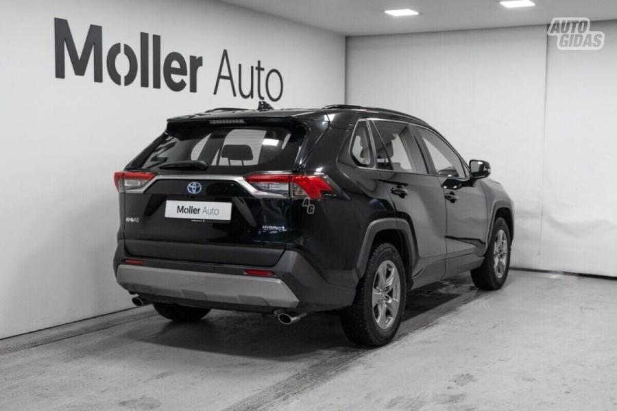 Melns Toyota RAV4 2023 Viļņa, ar dzinēja tilpumu 2.50 L un nobraukumu 155 tūkst. km par 26900 €, foto 3 vietnē AUTOMOTO.COM.LV