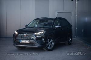 Melns Toyota RAV4 2023 Tallina, ar dzinēja tilpumu 2.50 L un nobraukumu 45 tūkst. km par 41500 €, foto  vietnē AUTOMOTO.COM.LV
