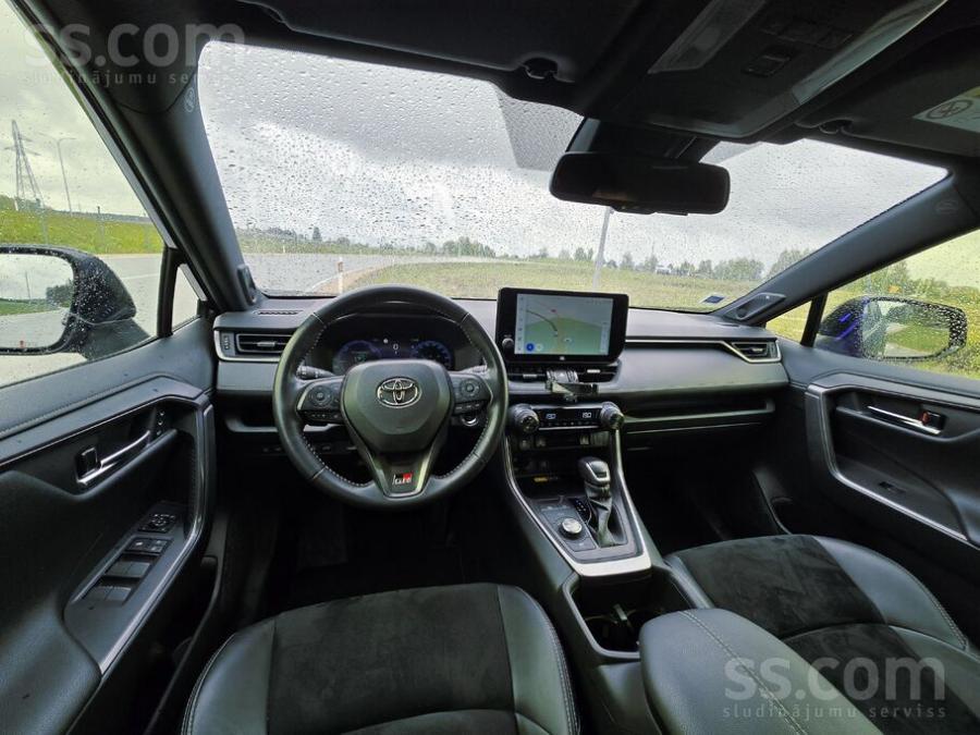 Melns Toyota RAV4 2023 Rīga, ar dzinēja tilpumu 2.50 L un nobraukumu 68 tūkst. km par 41900 €, foto 7 vietnē AUTOMOTO.COM.LV