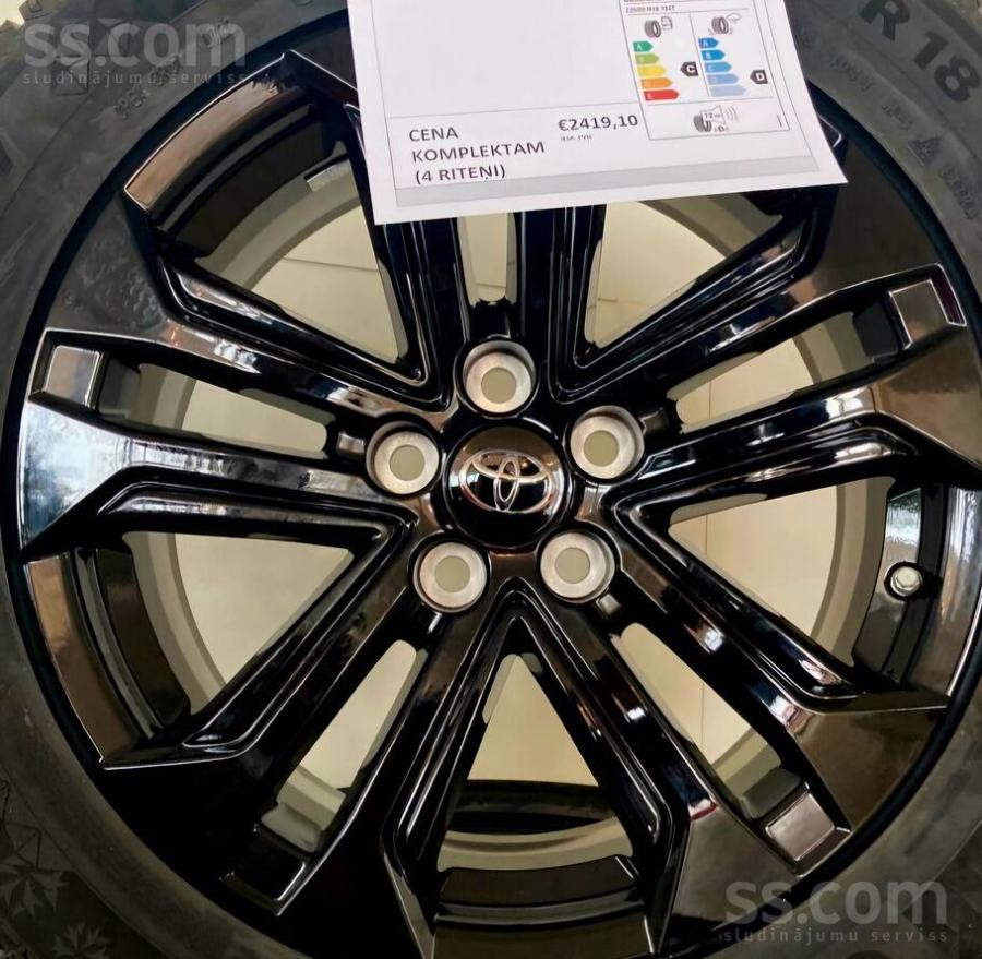 Melns Toyota RAV4 2023 Rīga, ar dzinēja tilpumu 2.50 L un nobraukumu 68 tūkst. km par 41900 €, foto 20 vietnē AUTOMOTO.COM.LV