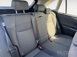 Melns Toyota RAV4 2023 Rīga, ar dzinēja tilpumu 2.00 L un nobraukumu 66 tūkst. km par 26900 €, foto 8 vietnē AUTOMOTO.COM.LV
