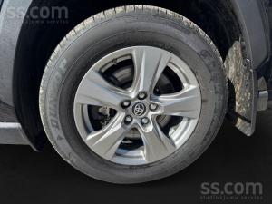 Melns Toyota RAV4 2023 Rīga, ar dzinēja tilpumu 2.00 L un nobraukumu 66 tūkst. km par 26900 €, foto 16 vietnē AUTOMOTO.COM.LV