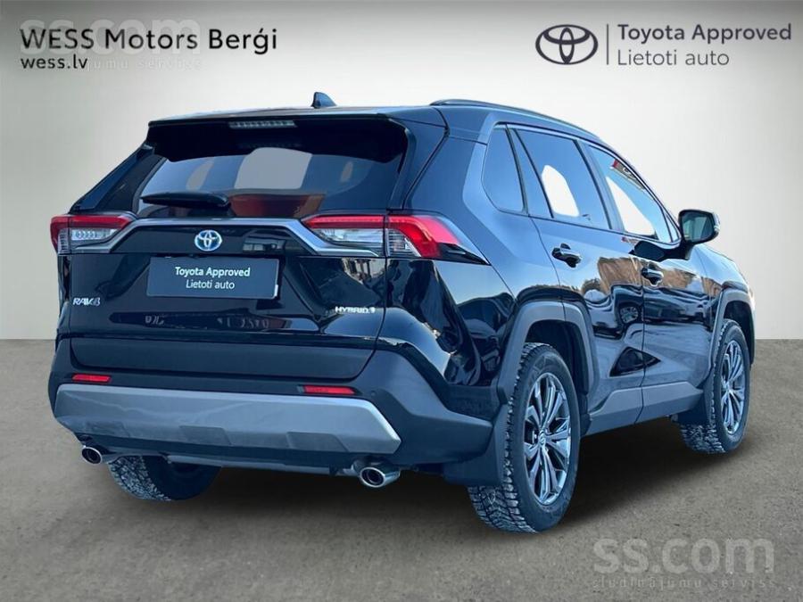 Melns Toyota RAV4 2023 Rīga, ar dzinēja tilpumu 2.50 L un nobraukumu 61 tūkst. km par 34990 €, foto 3 vietnē AUTOMOTO.COM.LV