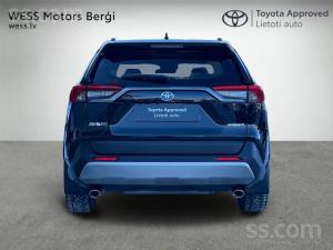 Melns Toyota RAV4 2023 Rīga, ar dzinēja tilpumu 2.50 L un nobraukumu 61 tūkst. km par 34990 €, foto 5 vietnē AUTOMOTO.COM.LV