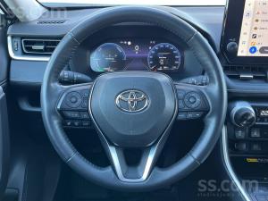 Melns Toyota RAV4 2023 Rīga, ar dzinēja tilpumu 2.50 L un nobraukumu 61 tūkst. km par 34990 €, foto 13 vietnē AUTOMOTO.COM.LV