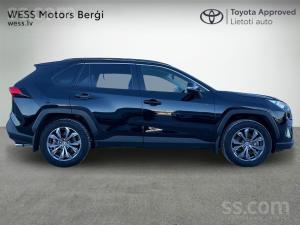 Melns Toyota RAV4 2023 Rīga, ar dzinēja tilpumu 2.50 L un nobraukumu 61 tūkst. km par 34990 €, foto 23 vietnē AUTOMOTO.COM.LV