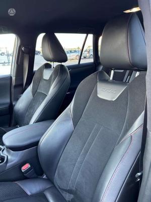Black Toyota RAV4 2023 in Vilnius, with an engine capacity of 2.49 L and mileage of 115 thousand km for 37800 €, photo 15 on AUTOMOTO.COM.LV