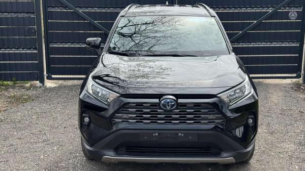 Melns Toyota RAV4 2023 Jonava, ar dzinēja tilpumu 2.49 L un nobraukumu 44 tūkst. km par 16400 €, foto 1 vietnē AUTOMOTO.COM.LV